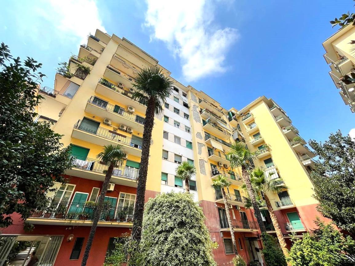 Appartamento in vendita a Napoli