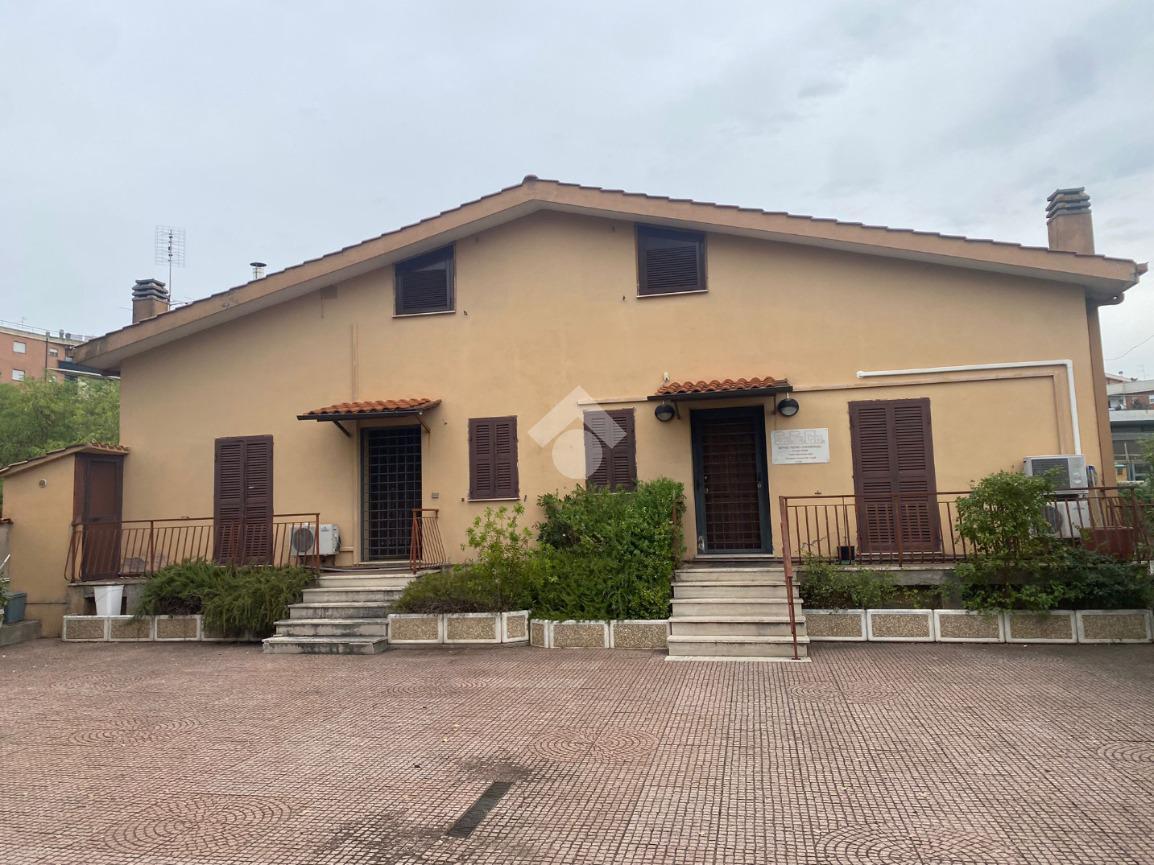 Ufficio in affitto a Albano Laziale
