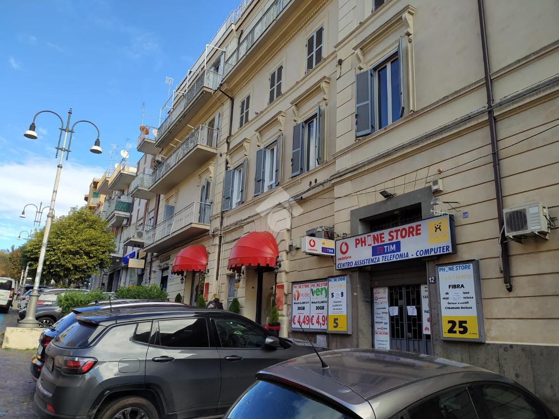 Negozio in affitto a Genzano Di Roma