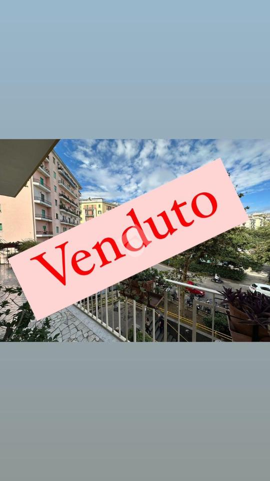 Appartamento in vendita a Napoli