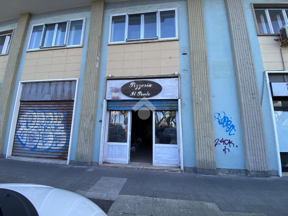 Magazzino in vendita a Bari