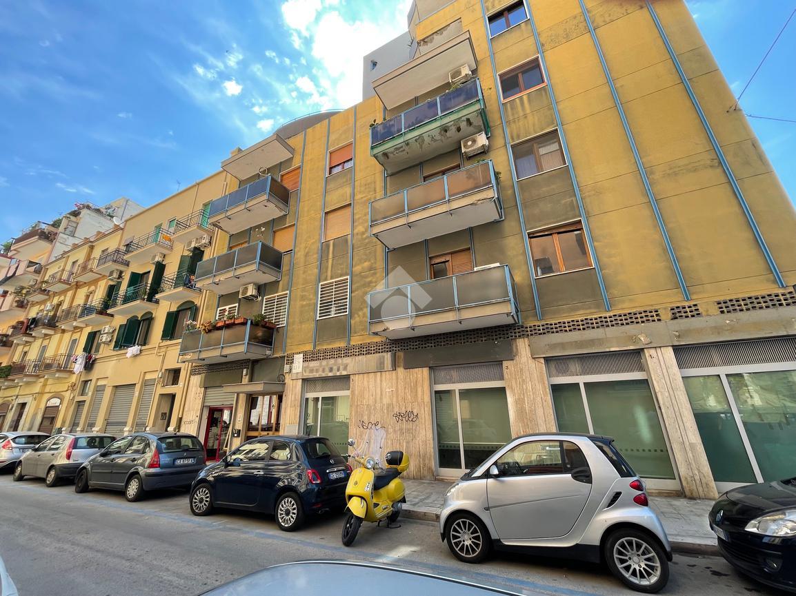 Magazzino in affitto a Bari