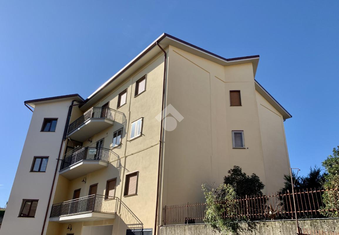 Appartamento in vendita a Grotte Di Castro