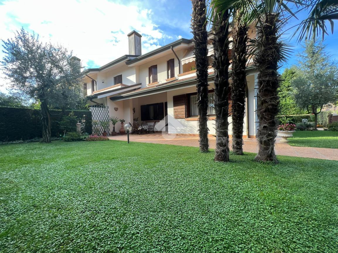 Villa a schiera in vendita a Stra