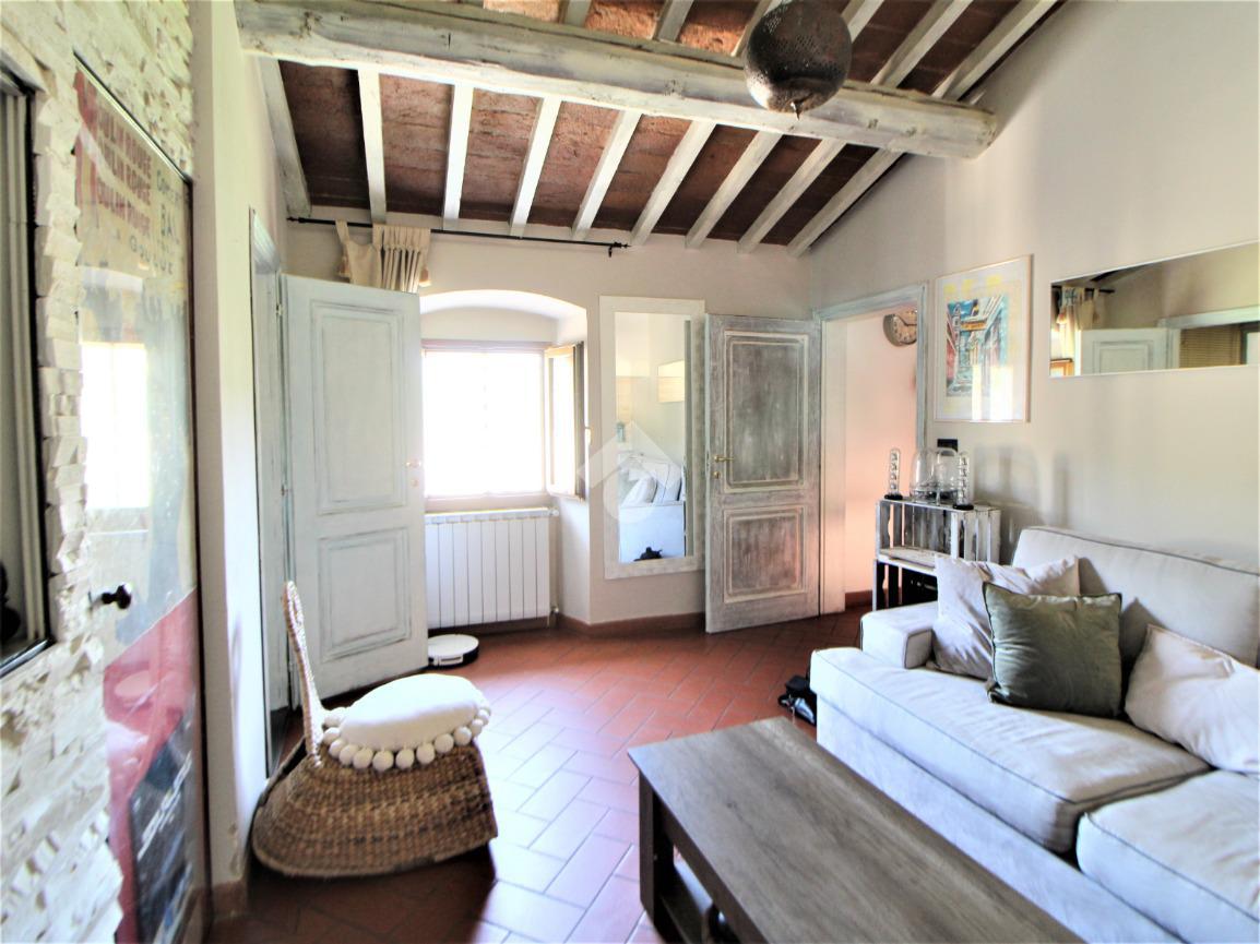 Appartamento in vendita a Lastra A Signa