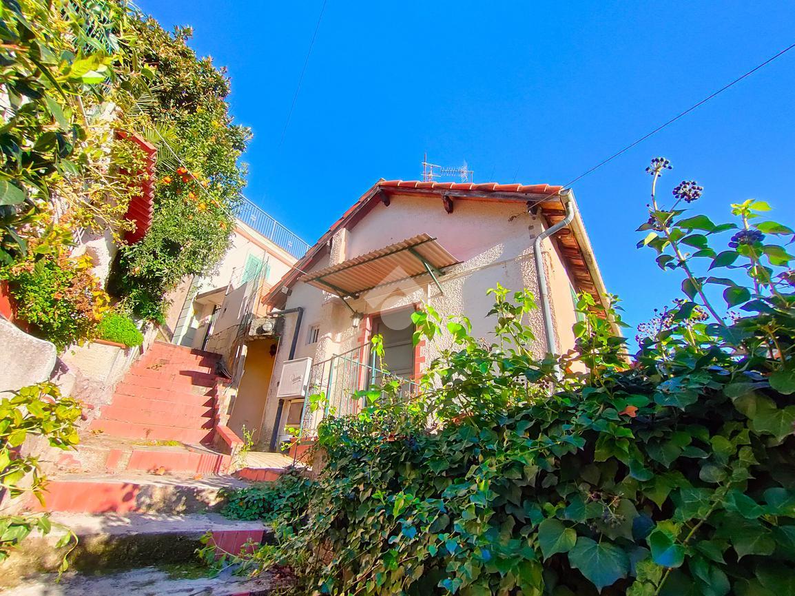 Casa indipendente in vendita a Sanremo