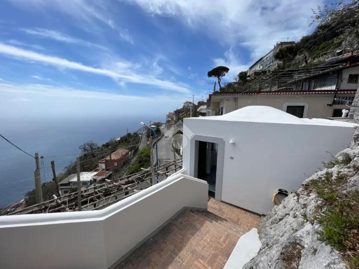 Appartamento in vendita a Furore