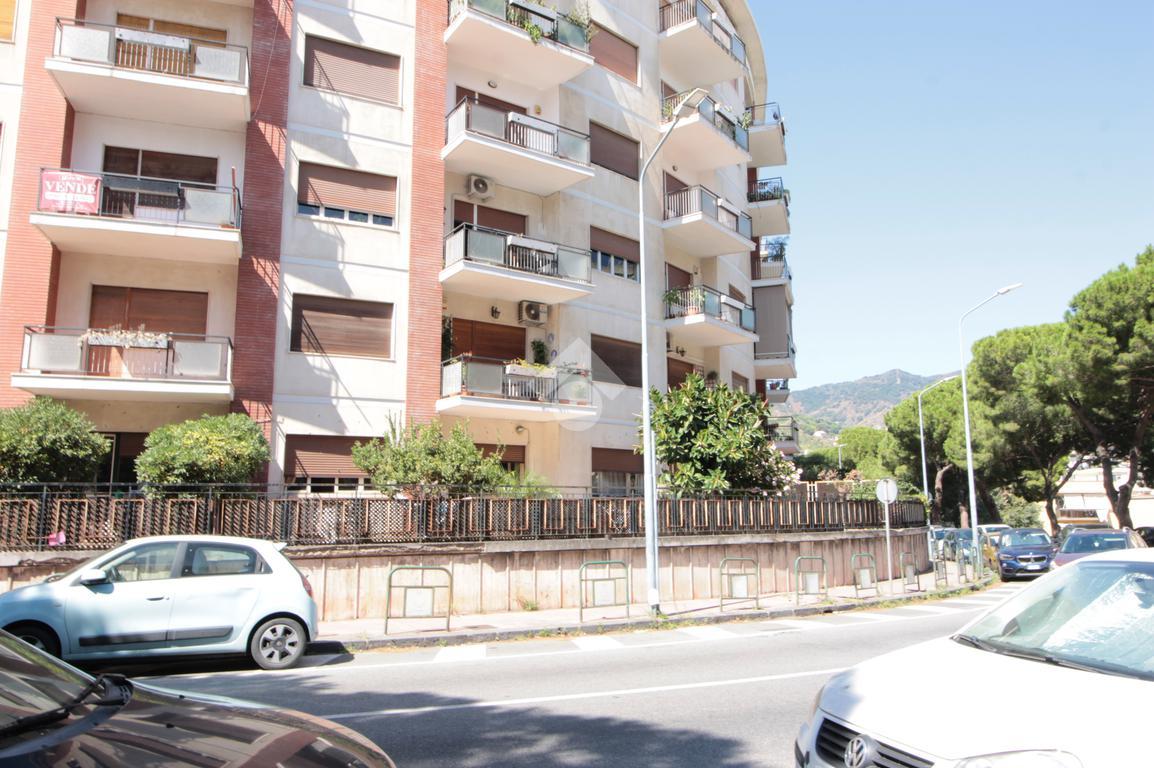 Negozio in vendita a Messina