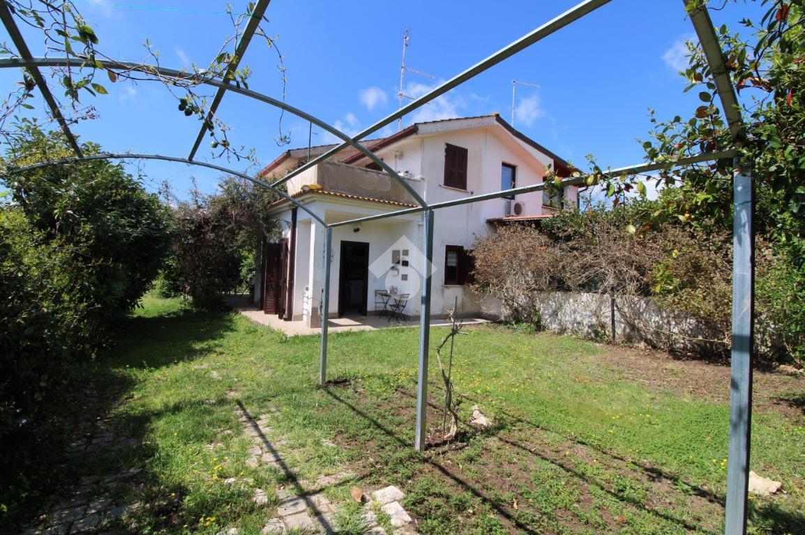 Villa in vendita a Ardea