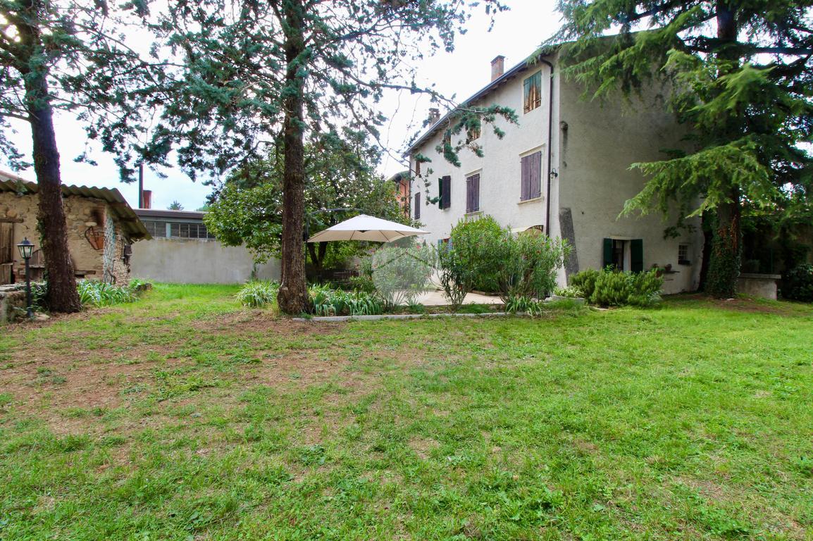 Casa indipendente in vendita a Castelnuovo Del Garda