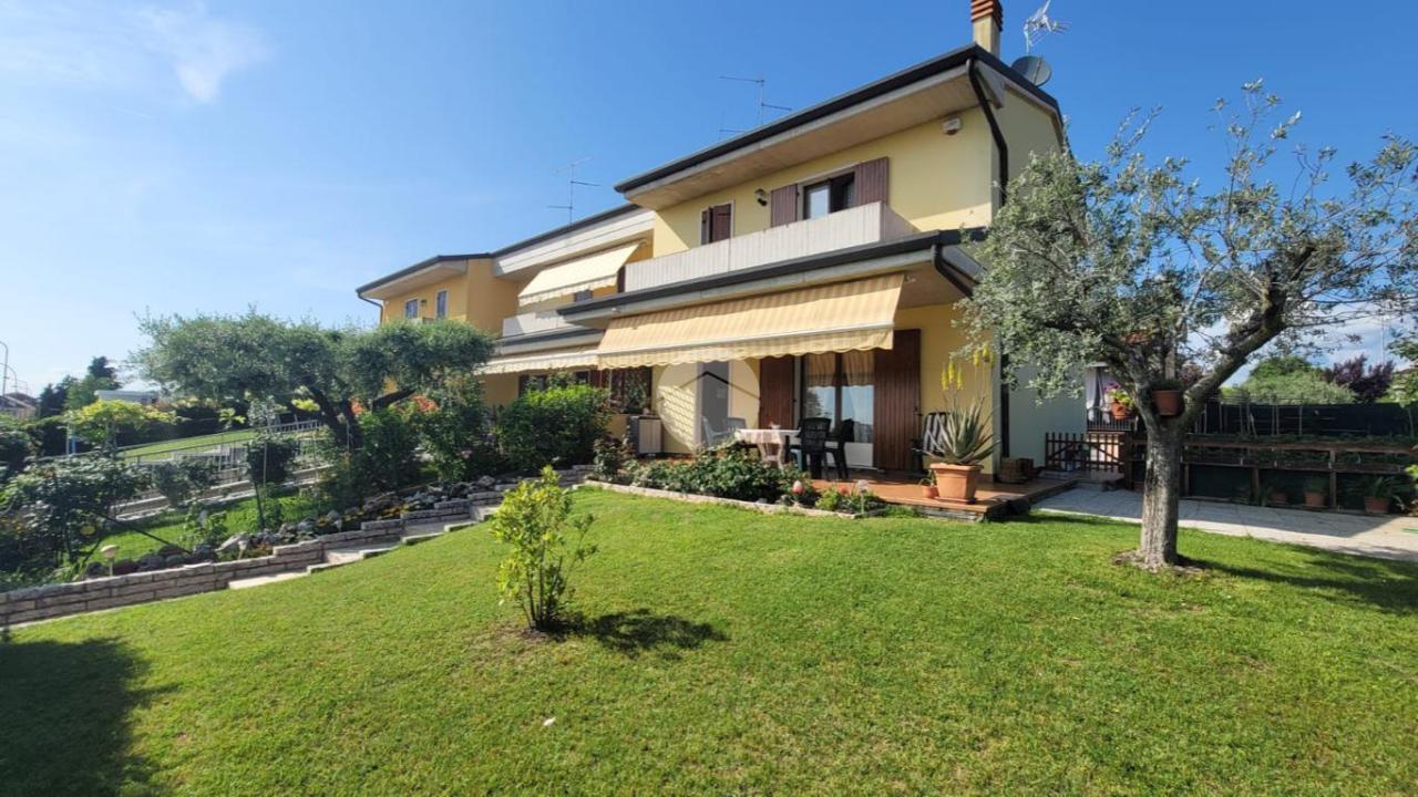 Villa a schiera in vendita a Castelnuovo Del Garda