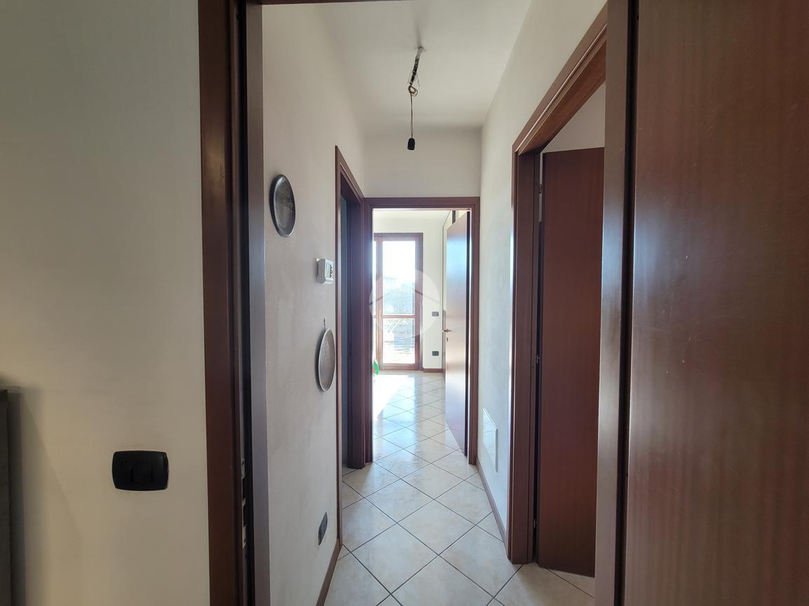 Appartamento in vendita a Castelnuovo Del Garda Foto-18