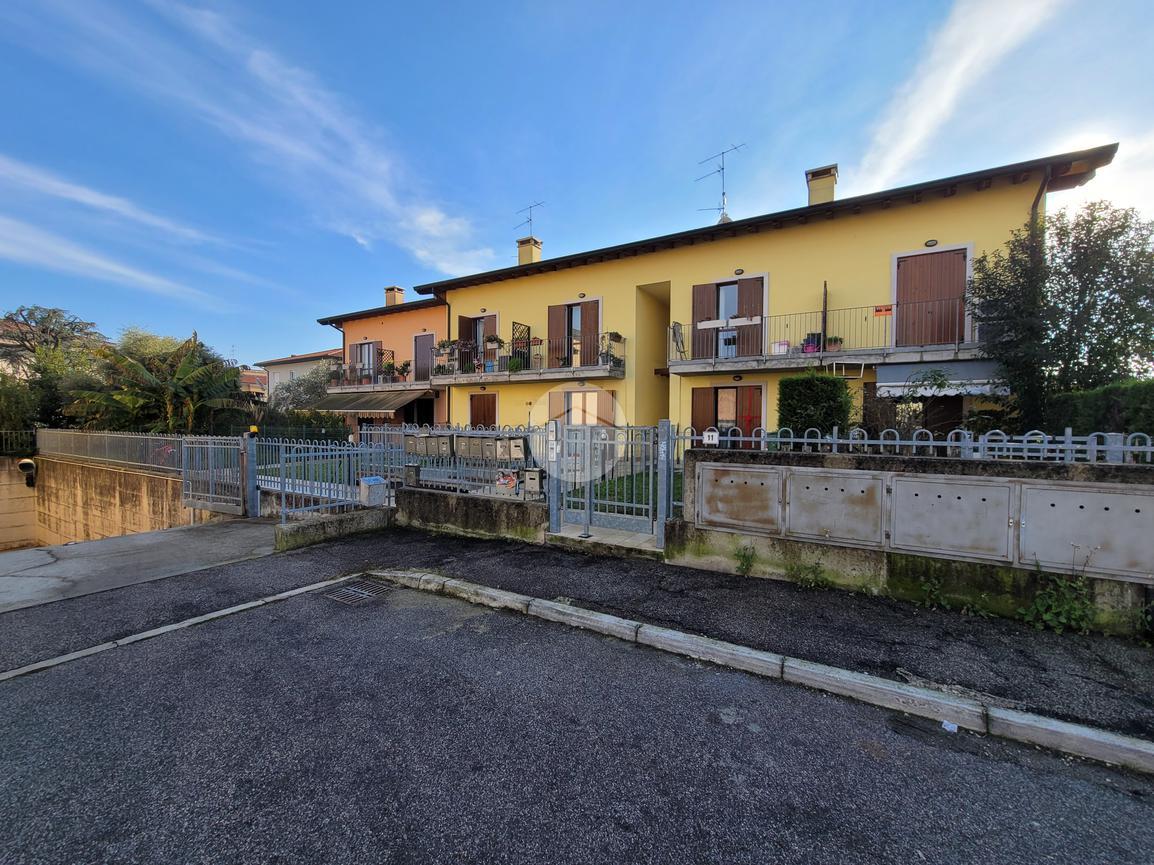 Appartamento in vendita a Castelnuovo Del Garda Foto-2