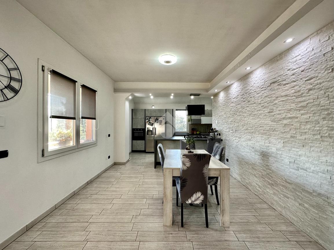 Villa in vendita a Sona Foto-6