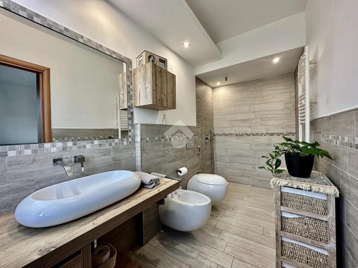 Villa in vendita a Sona Foto-17