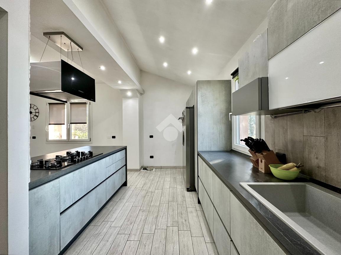 Villa in vendita a Sona Foto-9