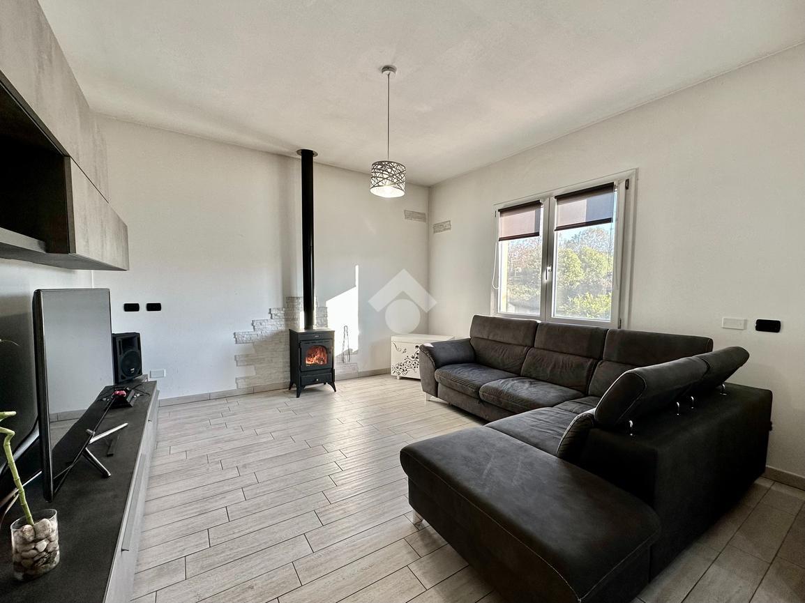 Villa in vendita a Sona Foto-2