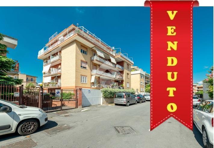Appartamento in vendita a Roma