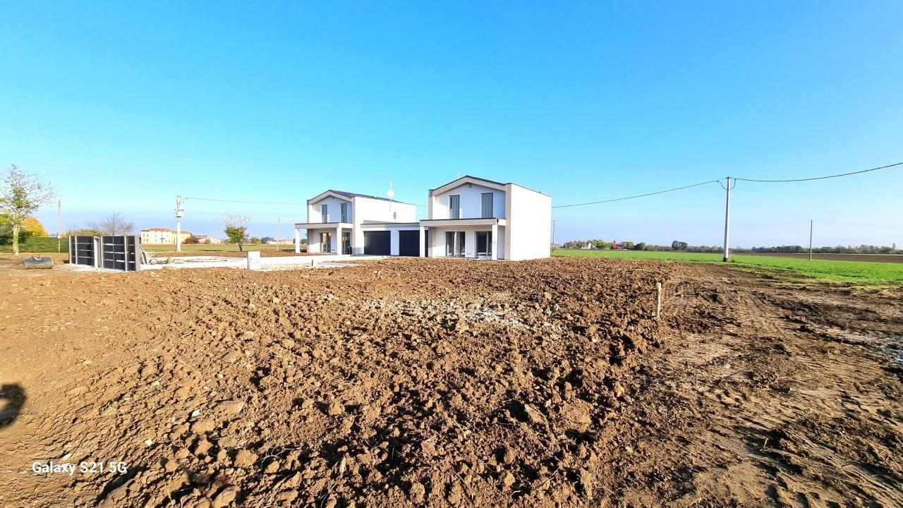 Villa a schiera in vendita a Felino