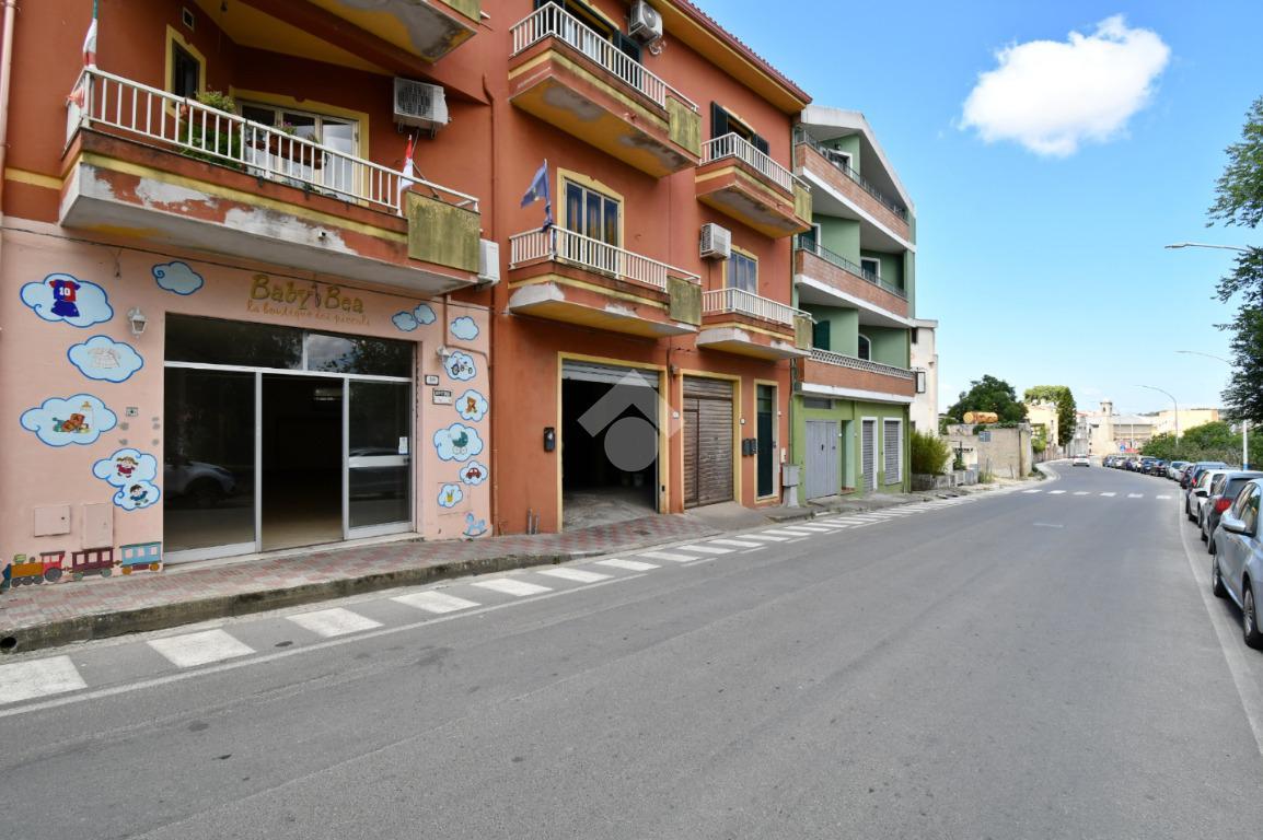 Negozio in affitto a Sestu