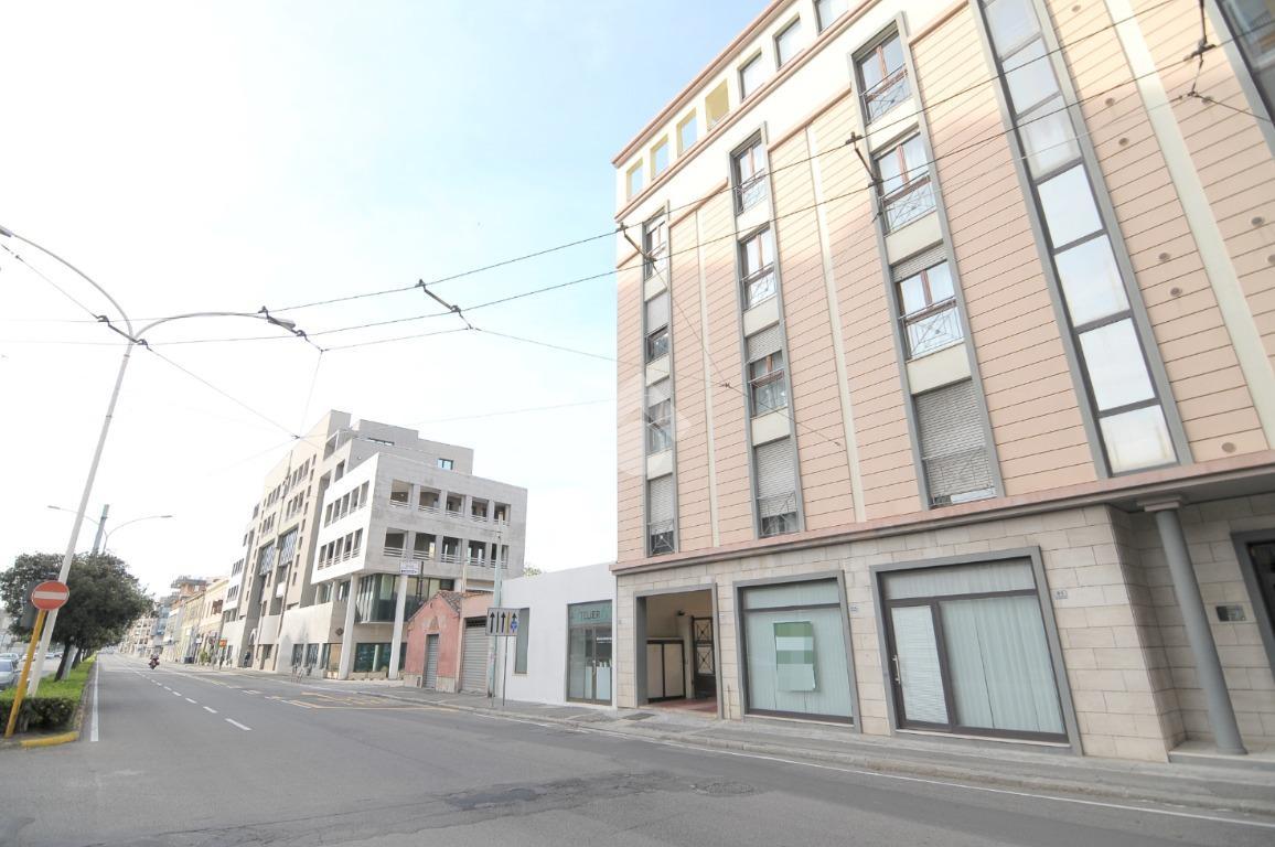 Negozio in affitto a Cagliari