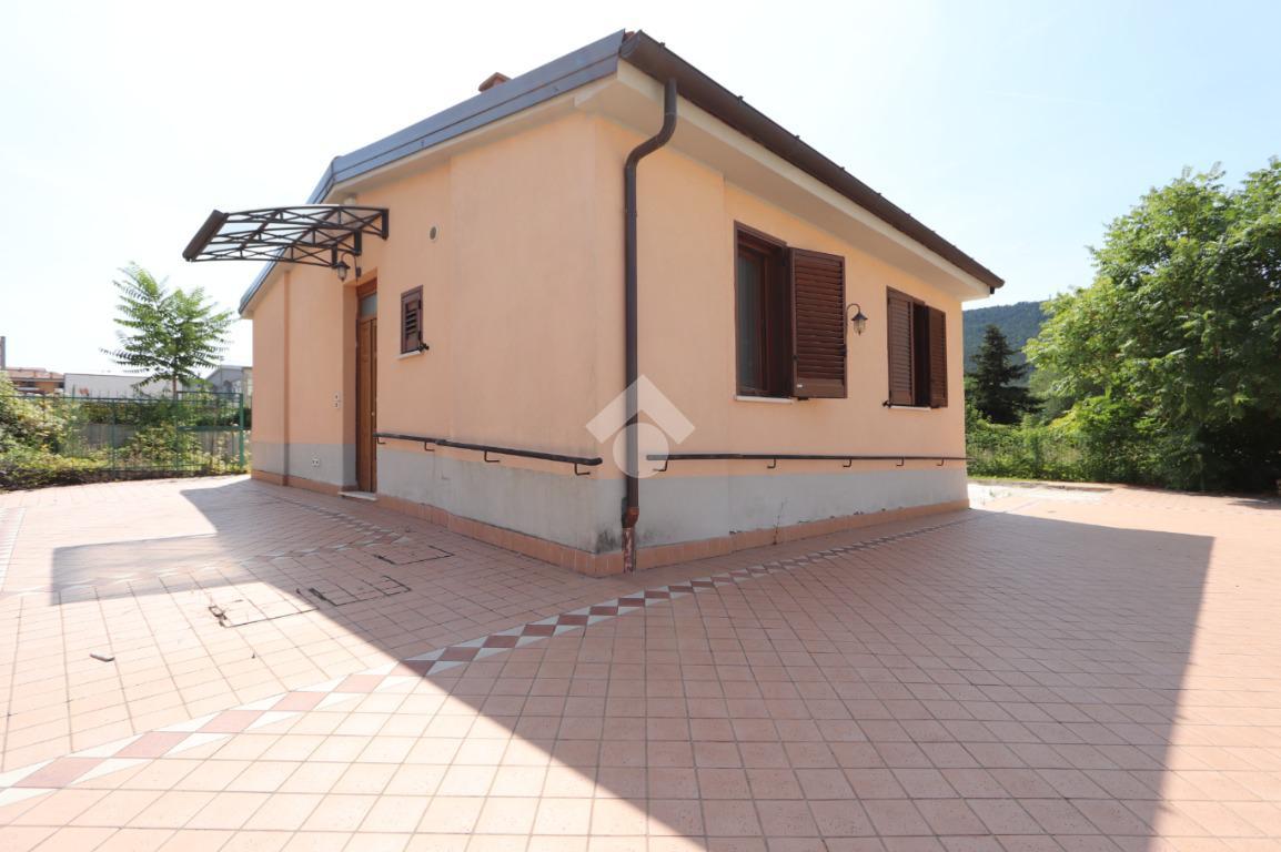 Villa in vendita a L'Aquila