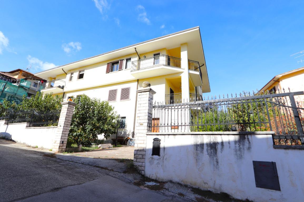 Villa in vendita a L'Aquila
