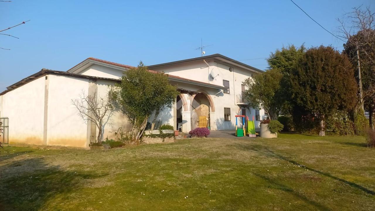 Rustico in vendita a Saccolongo
