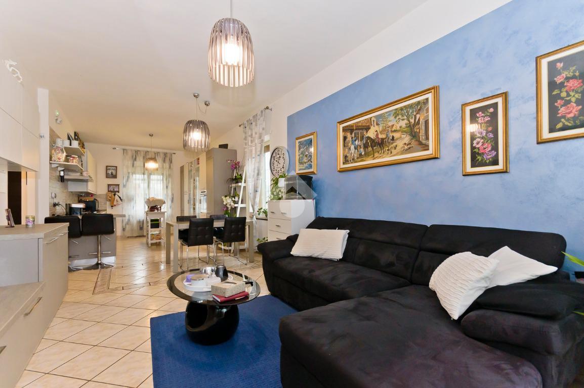 Trilocale in Via Andezeno 77, Chieri