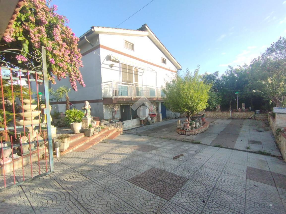 Villa in vendita a Santi Cosma E Damiano