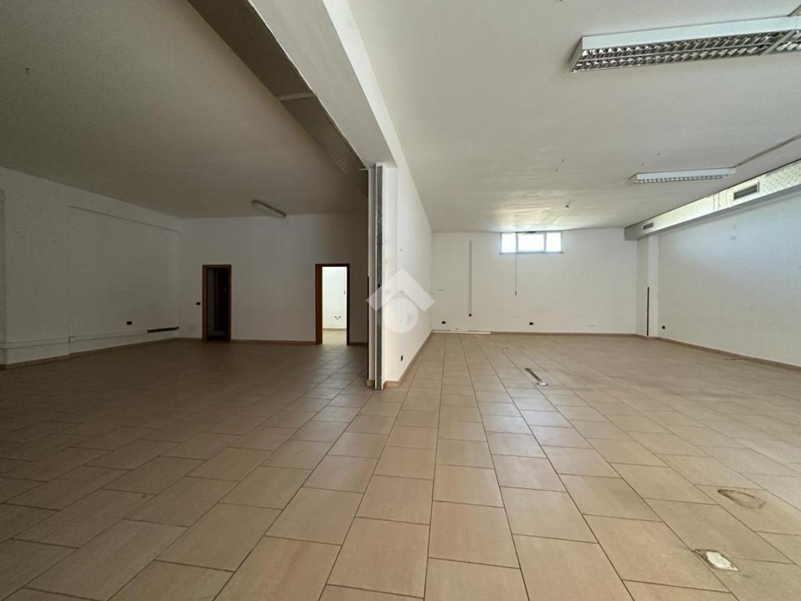 Box in vendita a Crotone