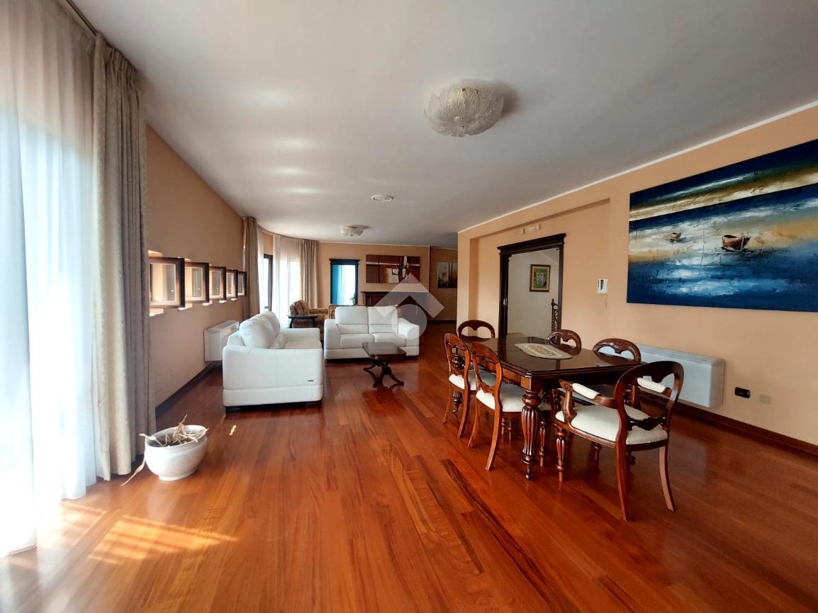 Villa in vendita a Strongoli Foto-4