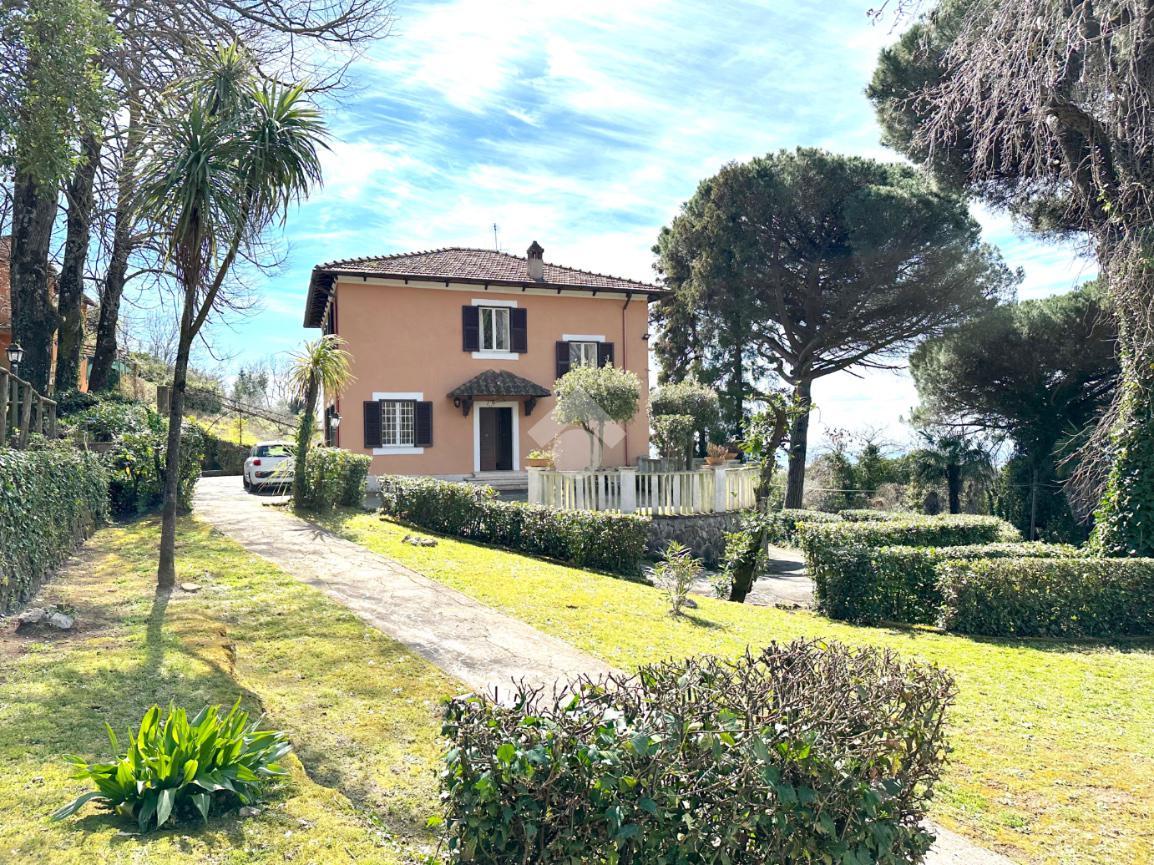 Villa in vendita a Genzano Di Roma