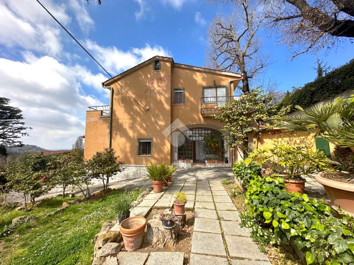 Villa in vendita a Genzano Di Roma