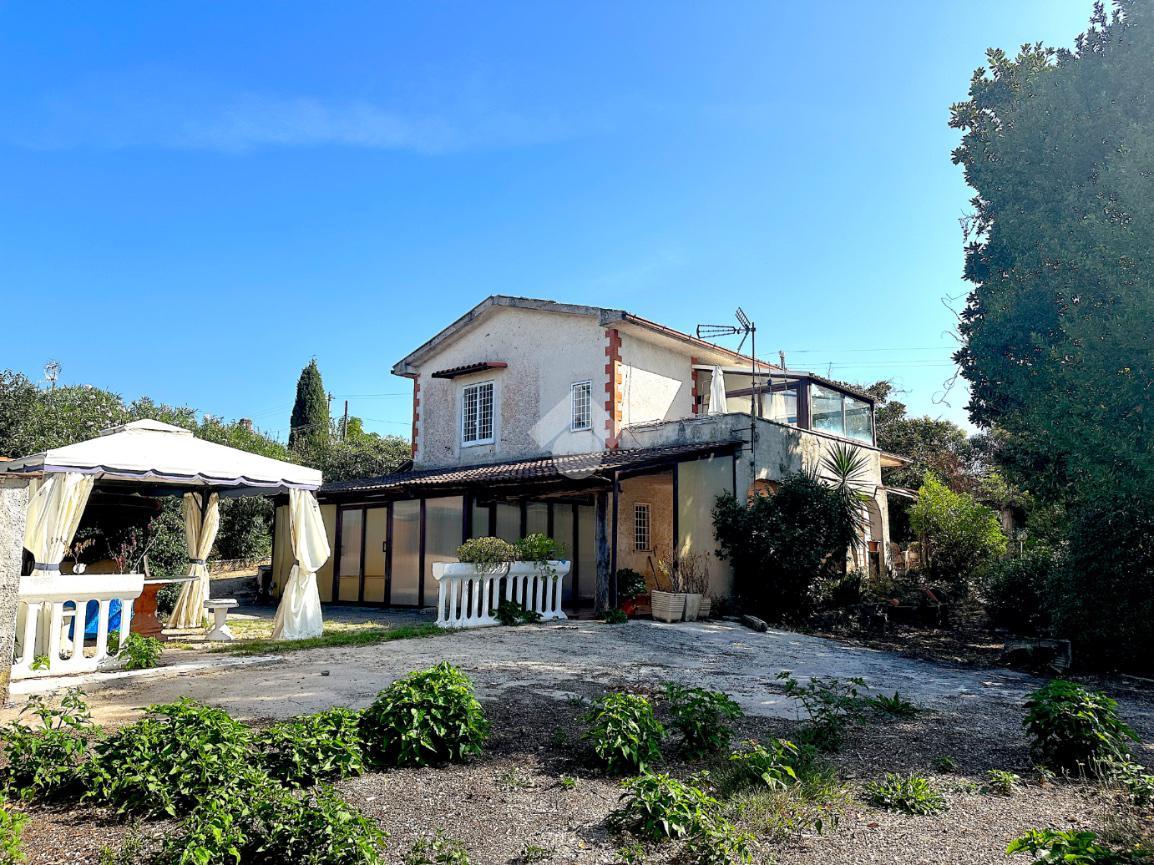 Casa indipendente in vendita a Genzano Di Roma