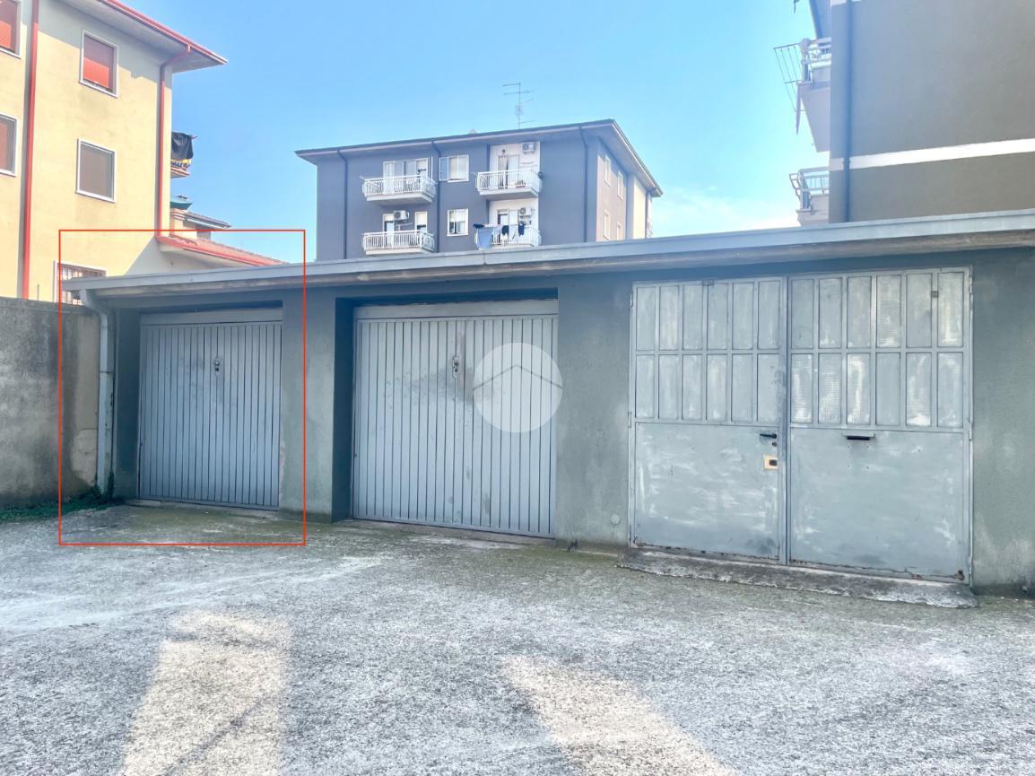 Box in vendita a San Martino Buon Albergo