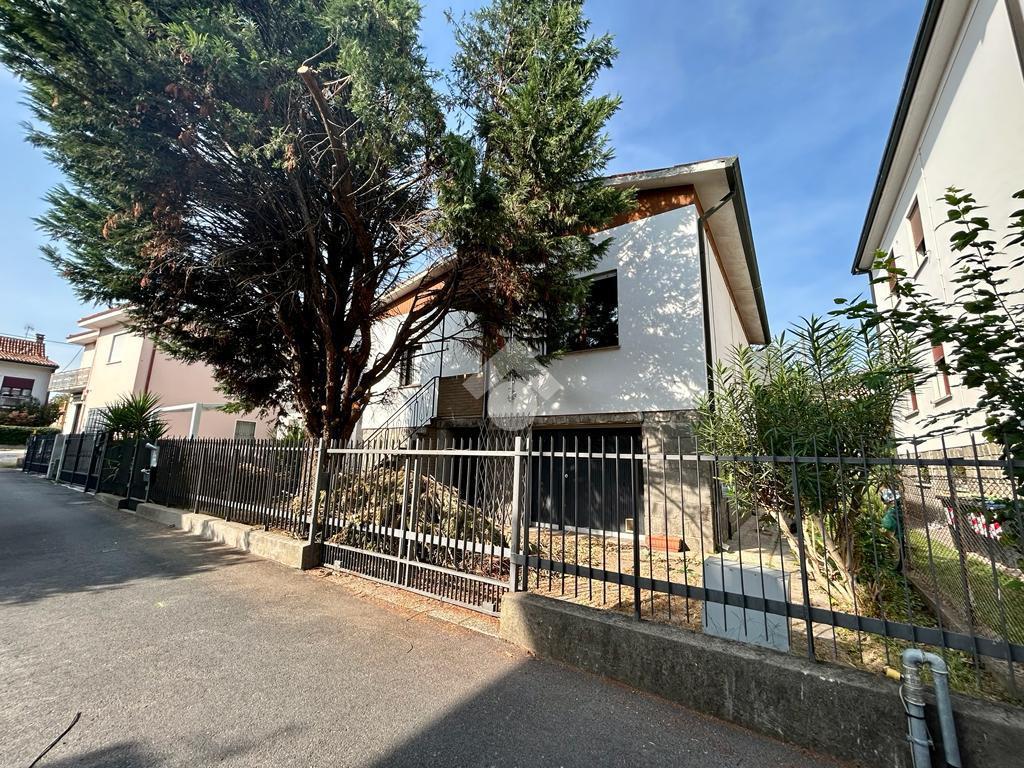 Villa in vendita a Rovigo