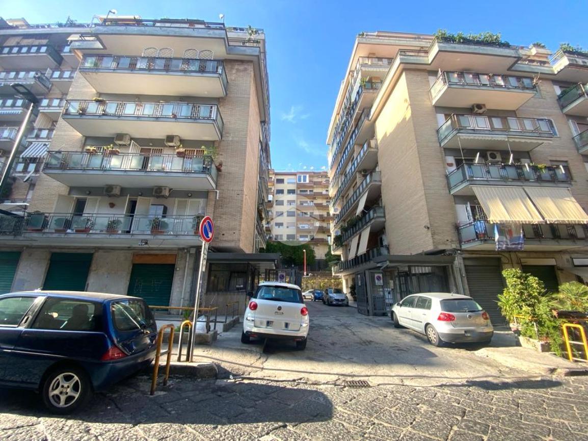 Appartamento in vendita a Napoli