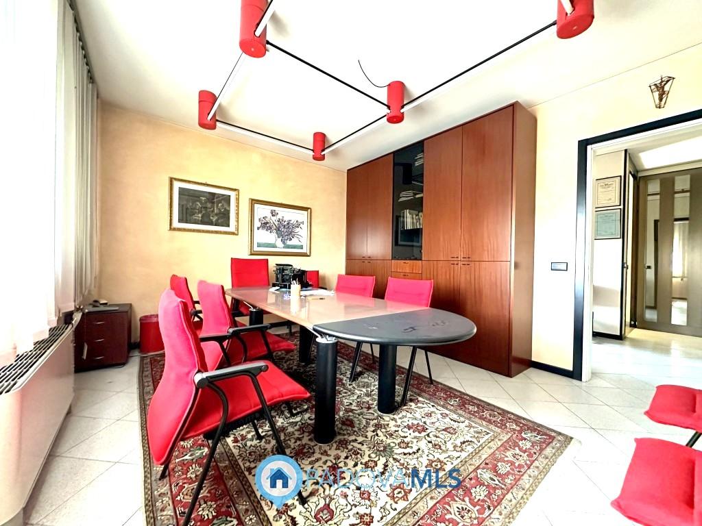 Ufficio in vendita a Casalserugo