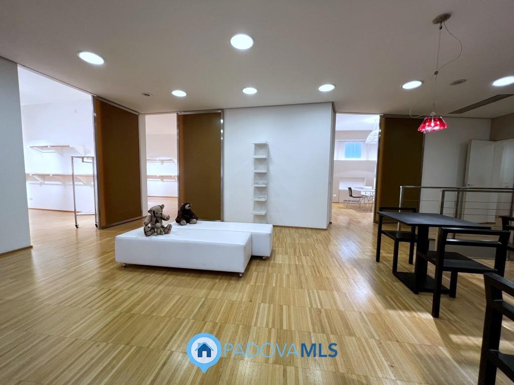 Ufficio in vendita a Noventa Padovana