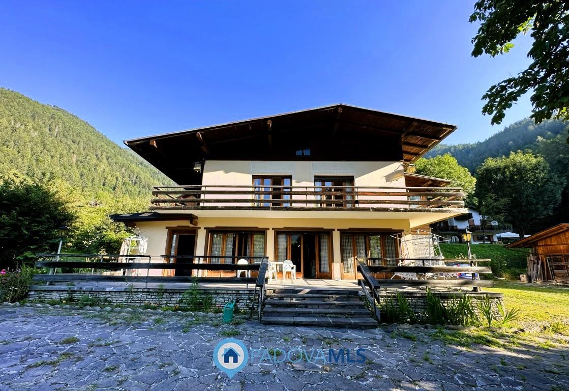 Villa in vendita a Pieve Di Cadore