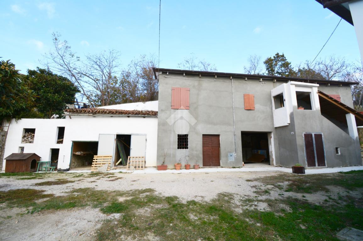 Casa indipendente in vendita a Gemmano