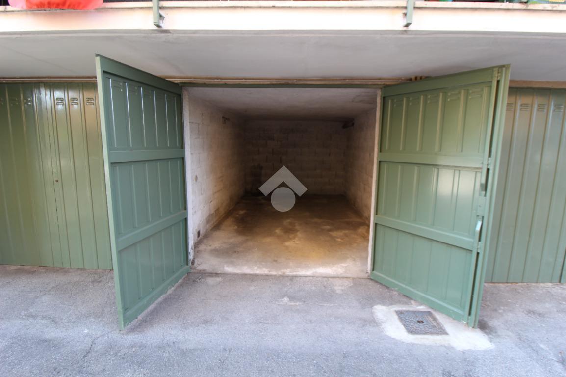 Box in vendita a Torre Boldone