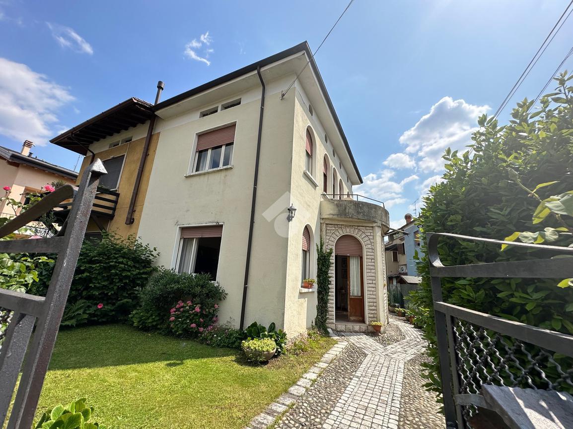 Villa in vendita a Brescia