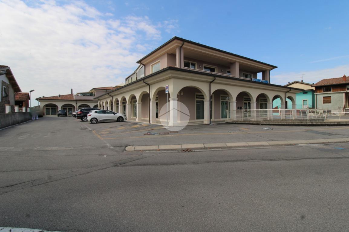 Negozio in vendita a Travagliato