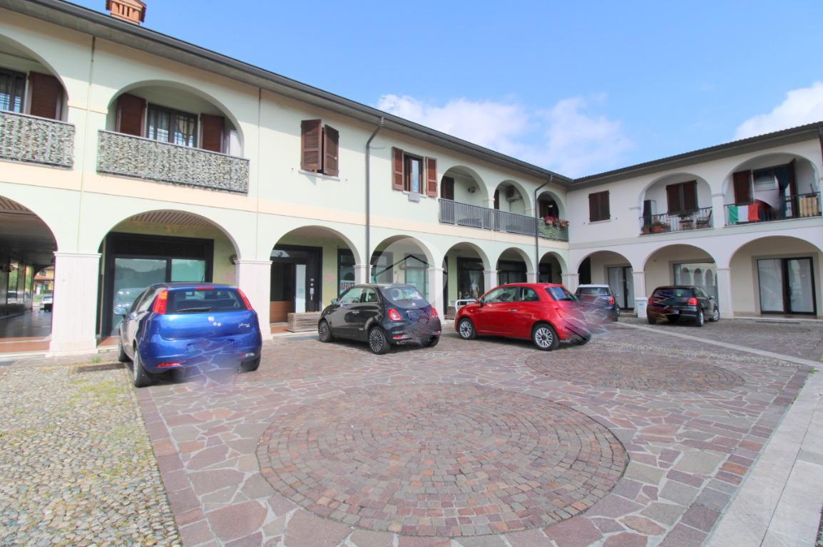 Negozio in vendita a Travagliato
