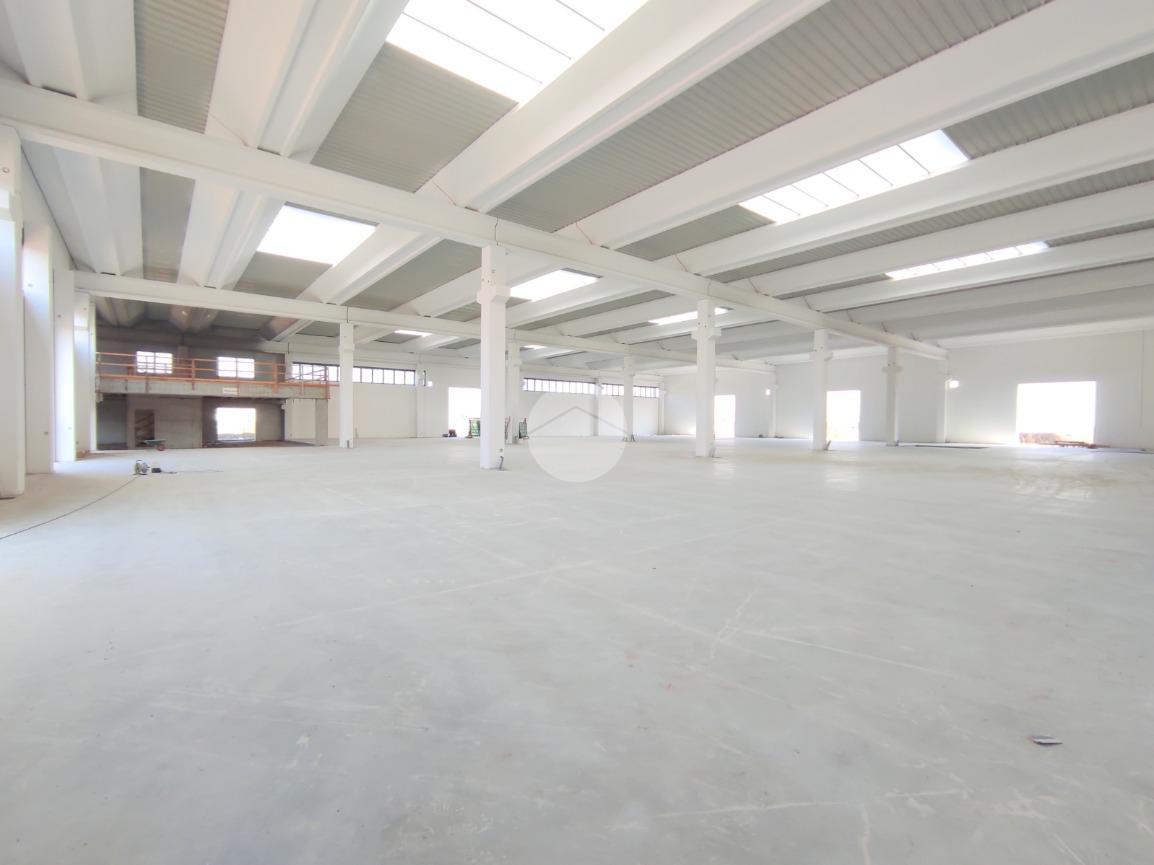 Capannone in vendita a Castrezzato