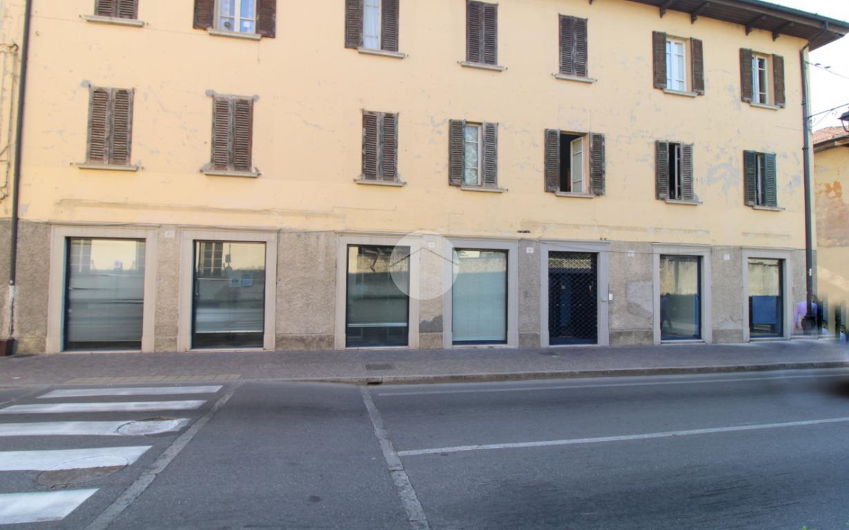 Negozio in vendita a Rovato