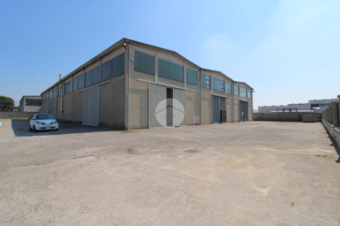 Capannone in vendita a Paderno Franciacorta