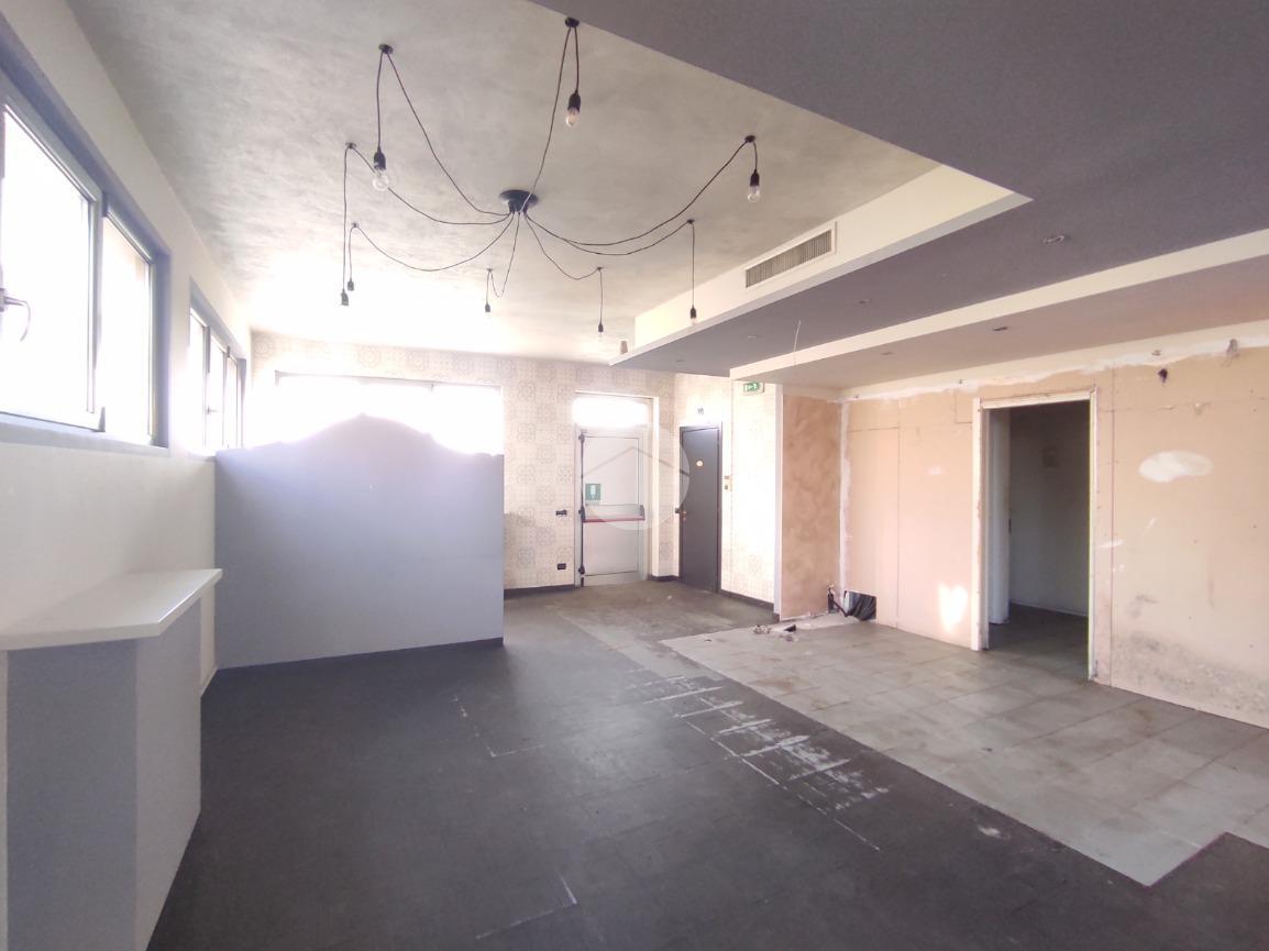 Ufficio in affitto a Rovato